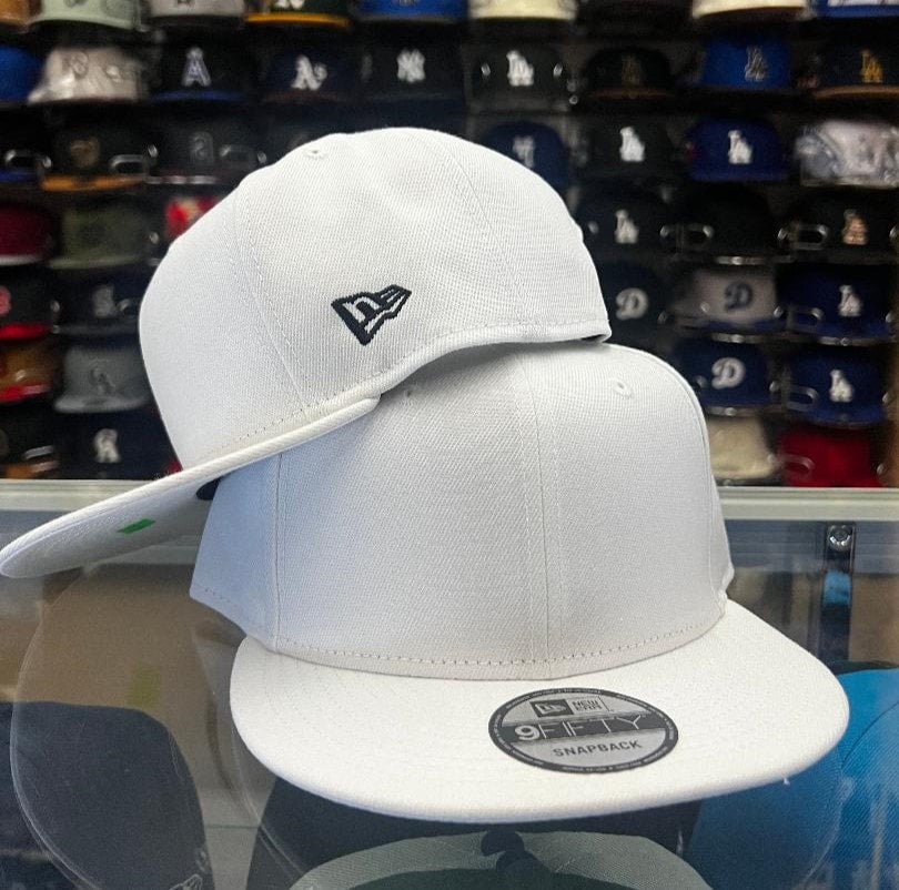 blank white snapback